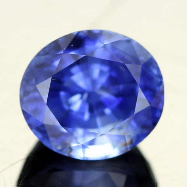 What Makes Blue Sapphires Look Blue? | Chroma Gems & Co