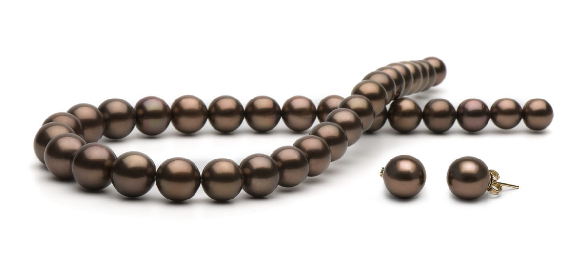 Guide To Pearl Colors | Chroma Gems & Co