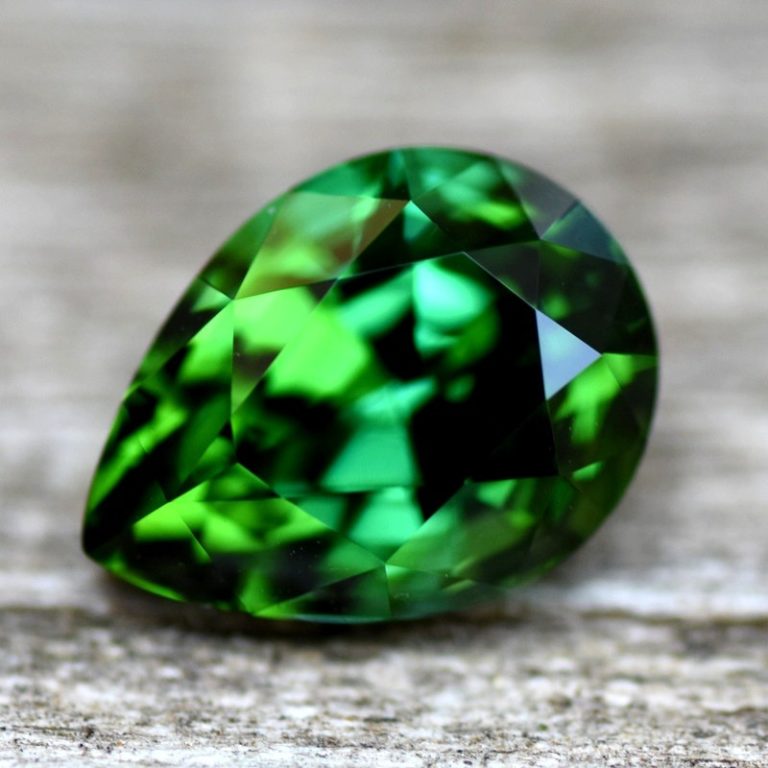 Gem Cuts: The Secrets Behind the Sparkle | Chroma Gems & Co